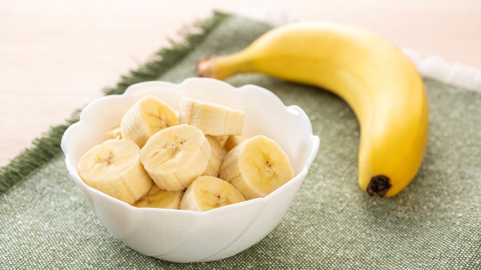 Blend It or Not: Does Blending A Banana Make It Unhealthy?