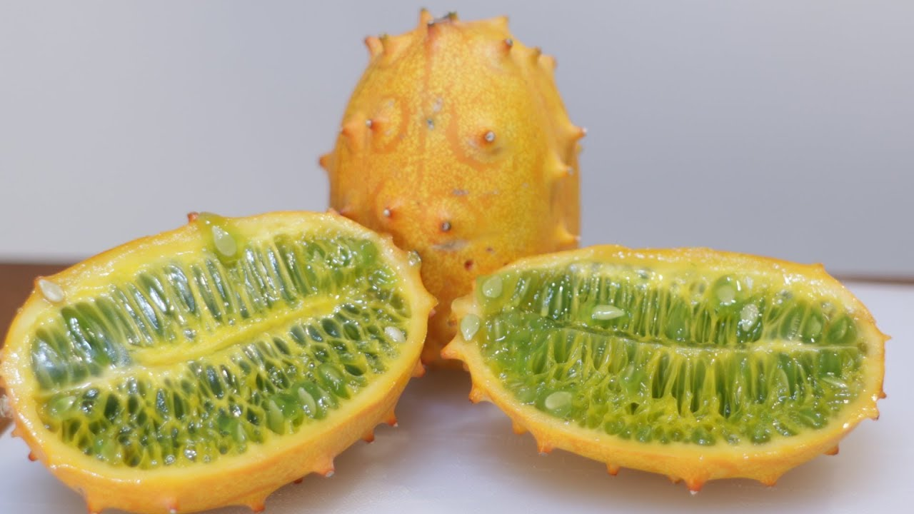 7 Surprising Fruits That Look Like Bananas