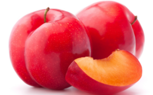 10 Amazing Benefits of Eating Plums for Skin