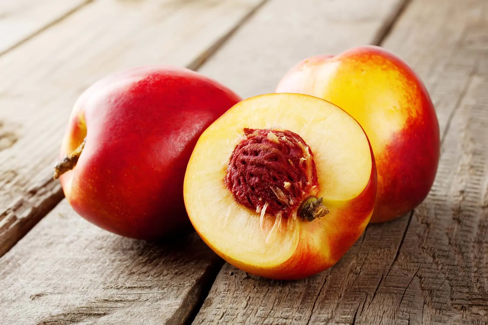The Top 15 Single-Seeded Fruits [With Pictures]